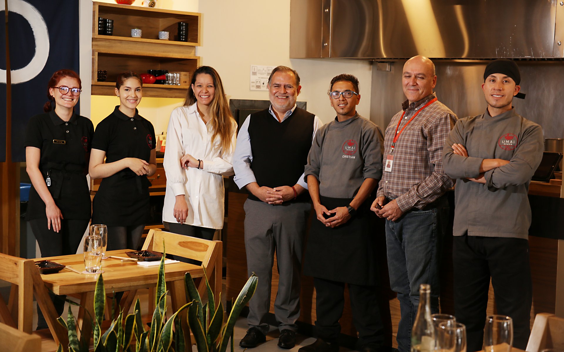 En Umai, el show llega en un bowl, caliente, rico - Forbes Ecuador