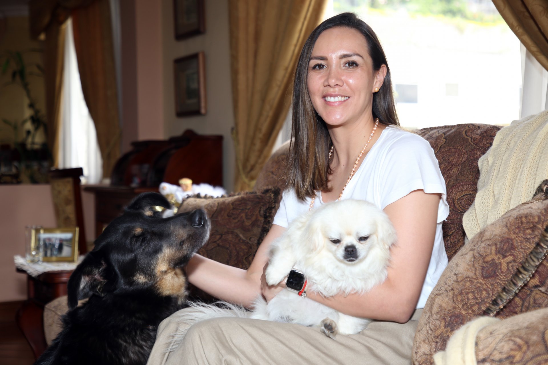 Coco y Neo, la adoración de esta ejecutiva del mundo automotor - Forbes Ecuador