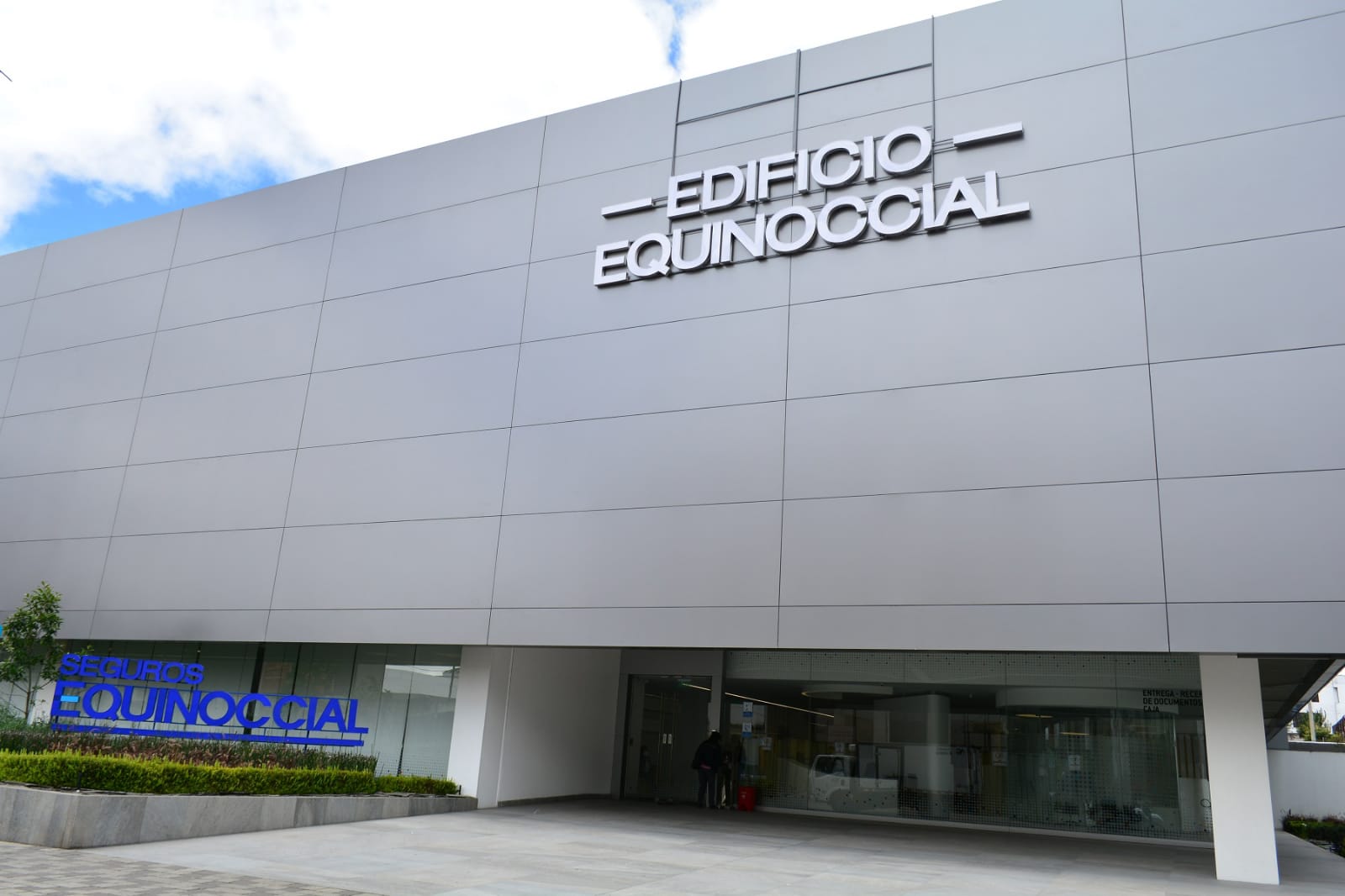 Seguros Equinoccial adquiere Compañía de Seguros Ecuatoriano Suiza ...