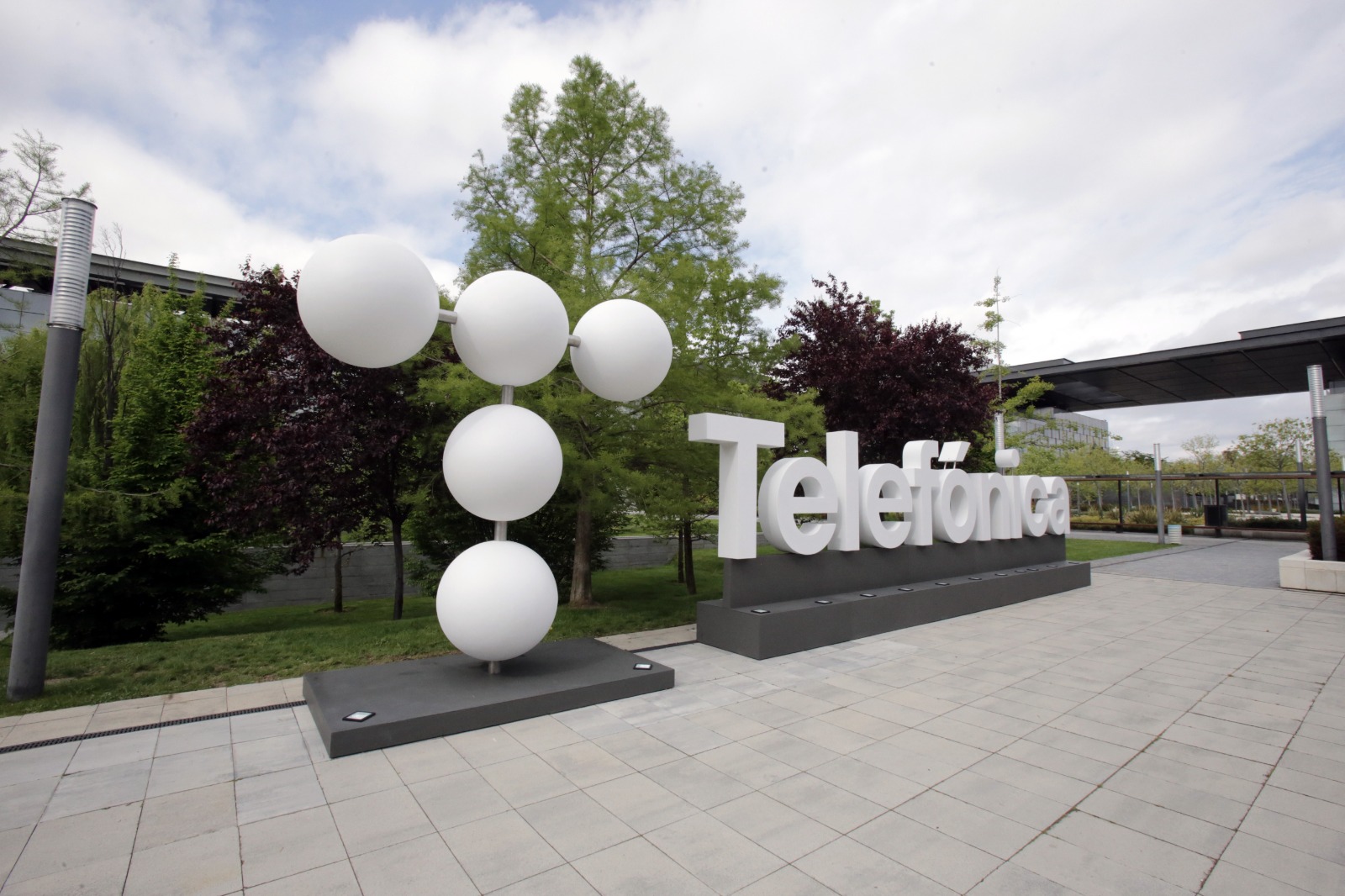 Crecen accesos móviles y de fibra óptica de Telefónica Hispam en el ...